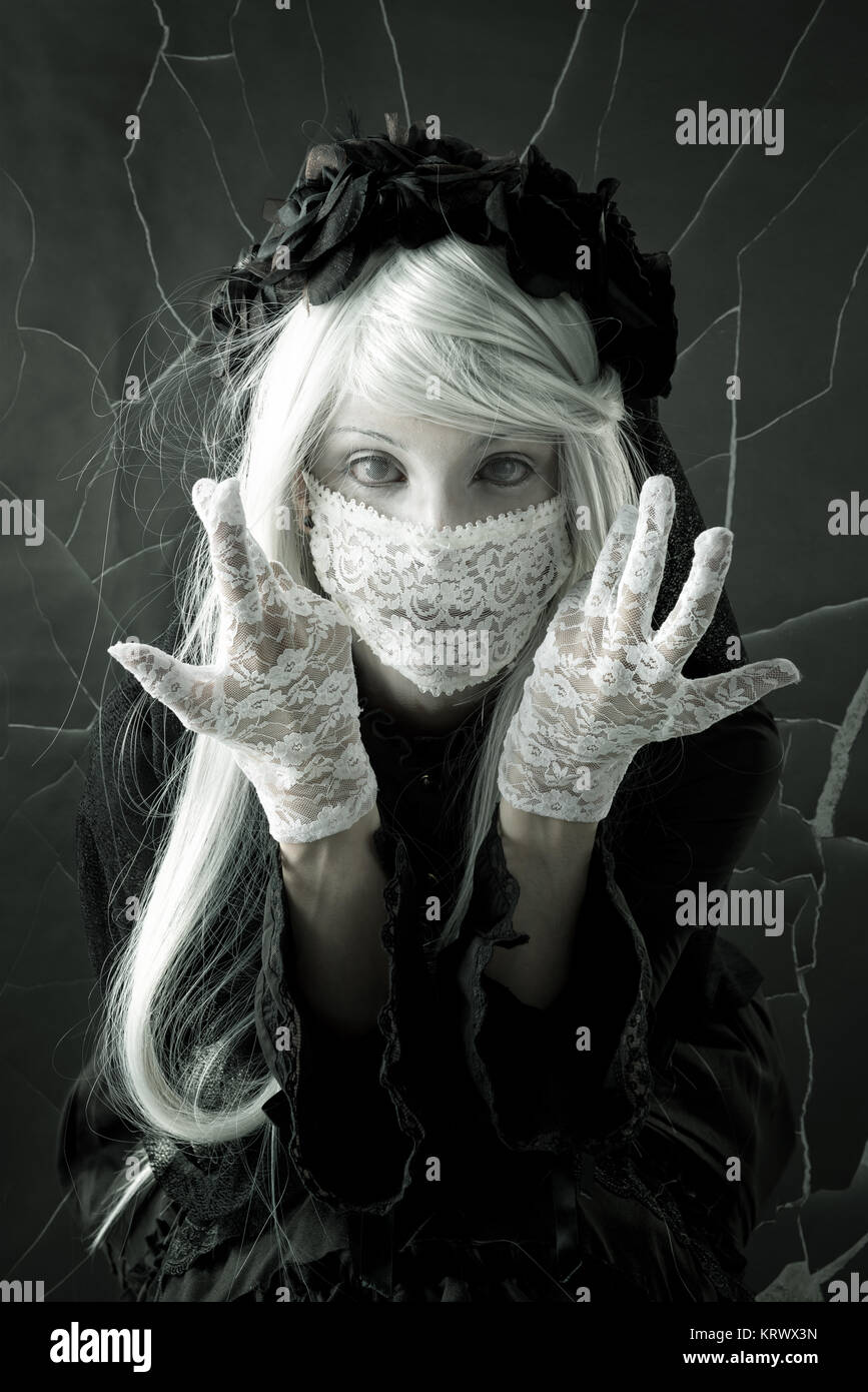 Victorian doll mourning hi-res stock photography and images - Alamy