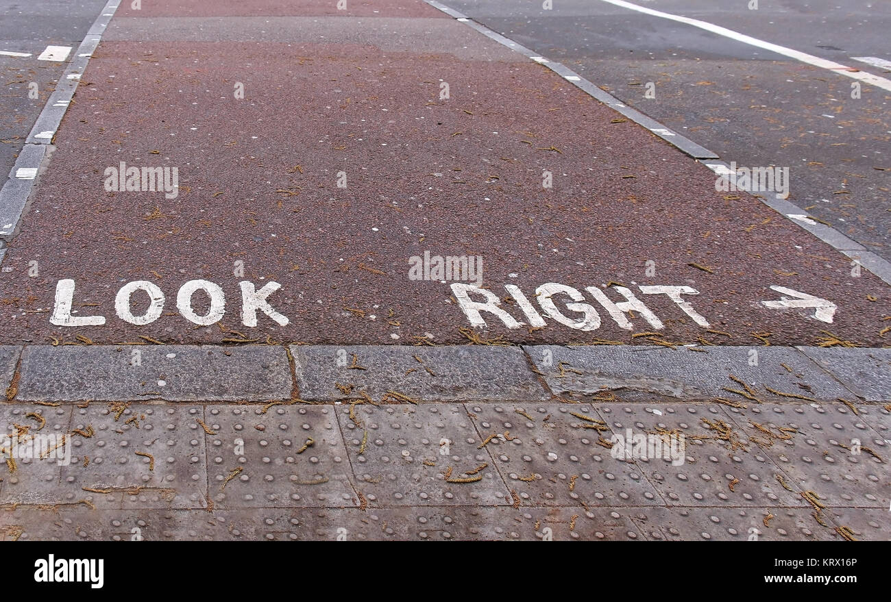 Look right street sign Stock Photo - Alamy