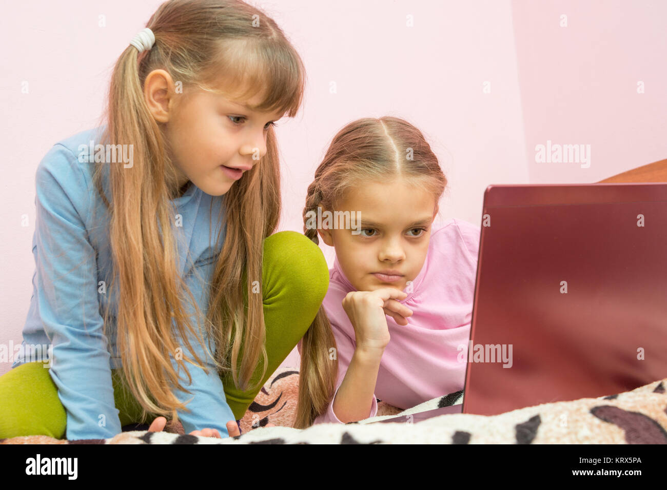 Cartoon kids laptop hi-res stock photography and images - Alamy