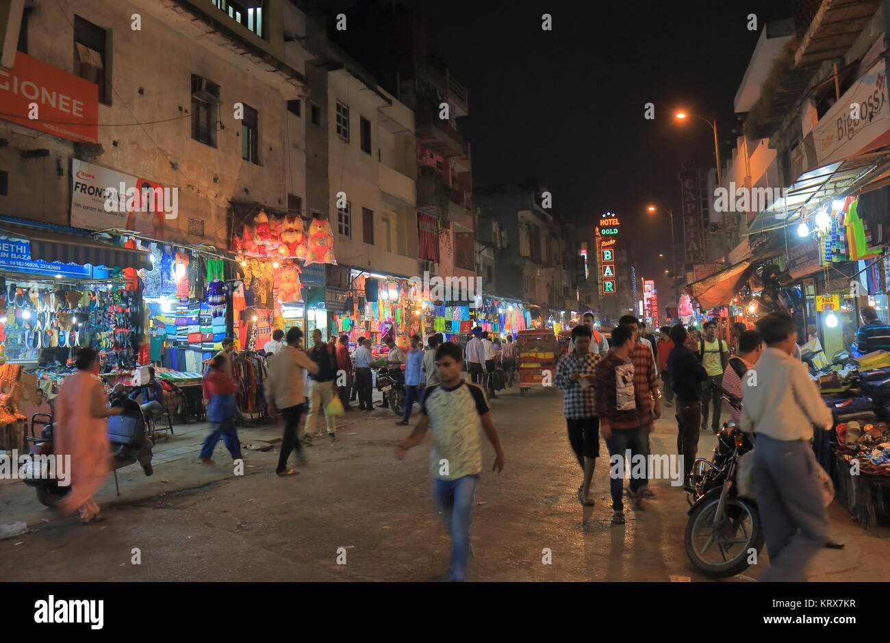 Street market in paharganj hi-res stock photography and images - Alamy