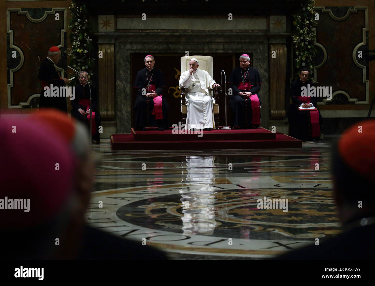 Vatican. 21st December, 2017. POPE FRANCIS attends the ceremony of the ...