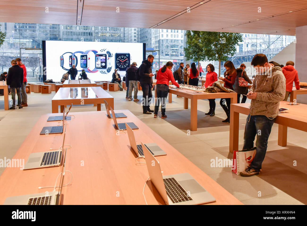 Chicago, USA. 21 December 2017. The new flagship Apple store, on the ...