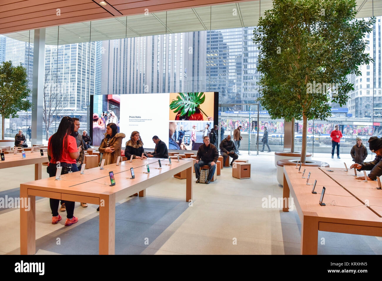 Chicago, USA. 21 December 2017. The new flagship Apple store, on the ...