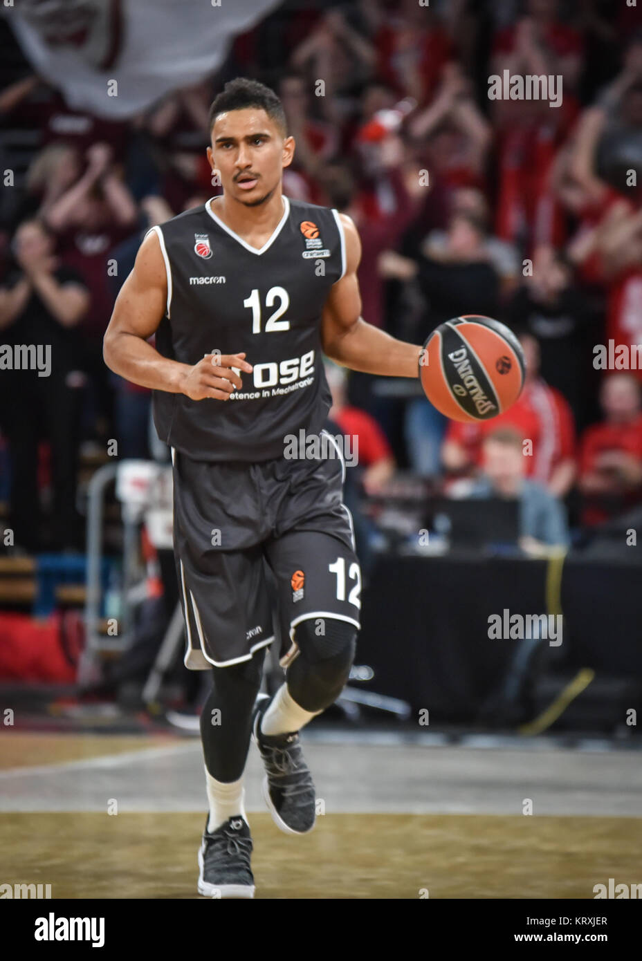 Bamberg, Germany. 21st Dec, 2017. Basketball - Euroleague - Brose ...