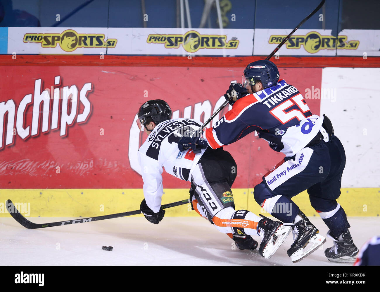 Dustin sylvester hi-res stock photography and images - Alamy