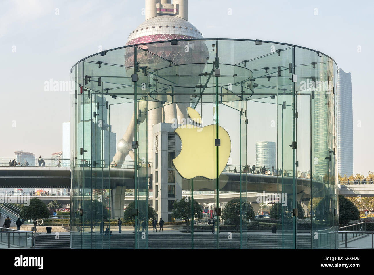 Apple flagship store in shanghai hi-res stock photography and images ...