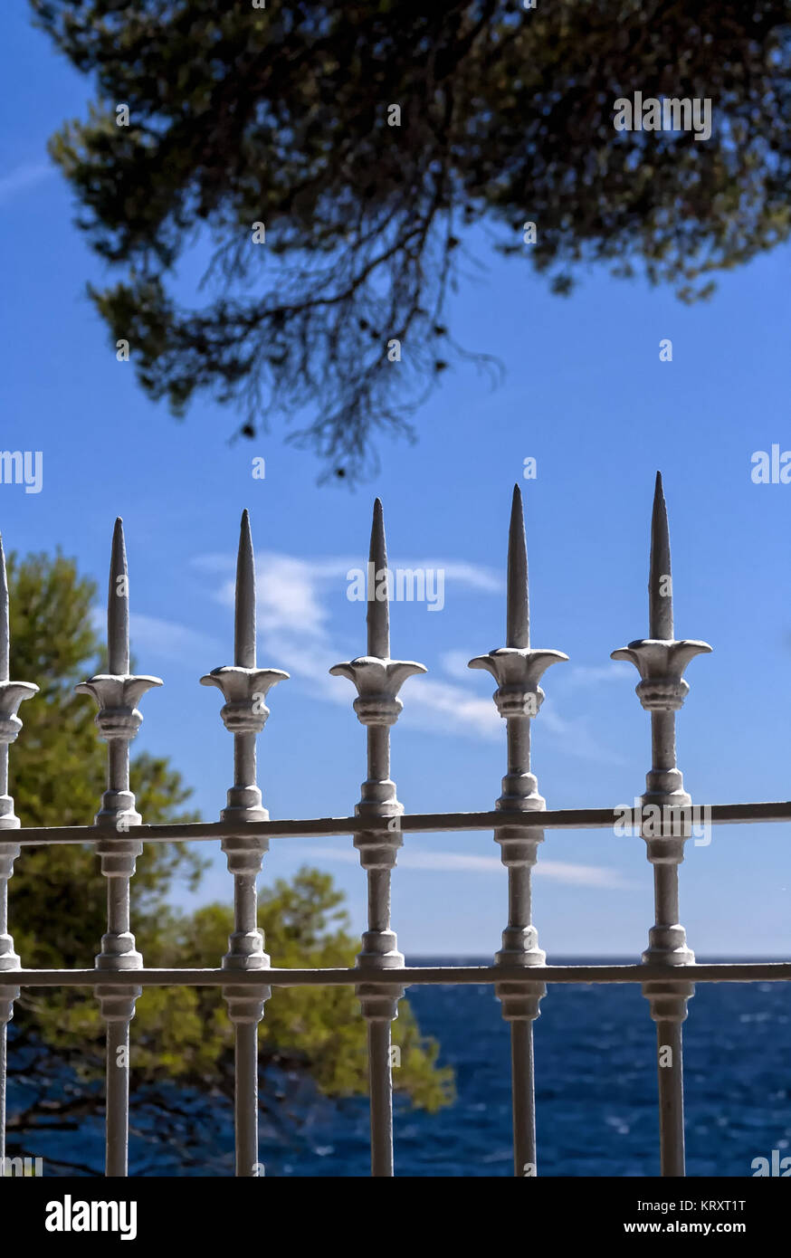 Metallzaun hi-res stock photography and images - Alamy