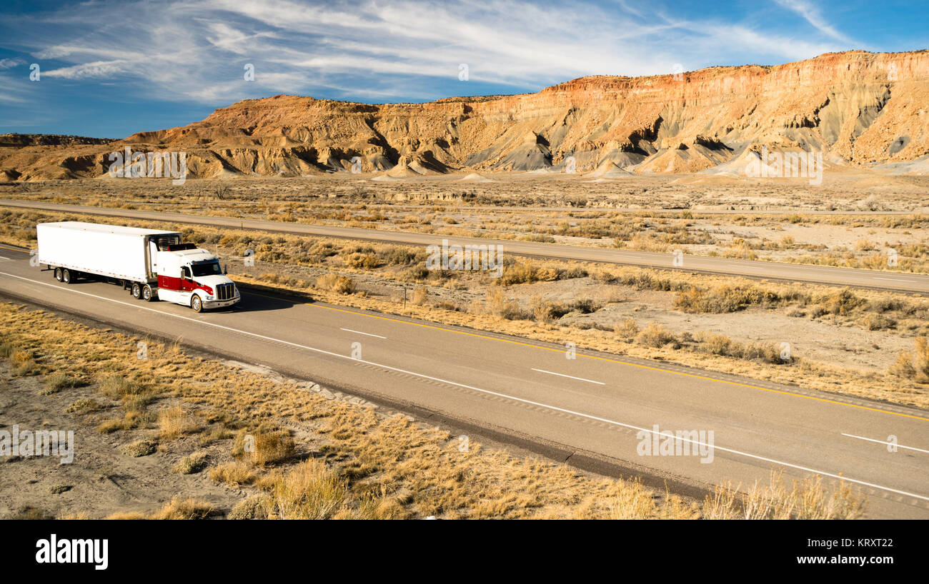 Over The Road Long Haul 18 Wheeler Big Rig Truck Stock Photo - Alamy