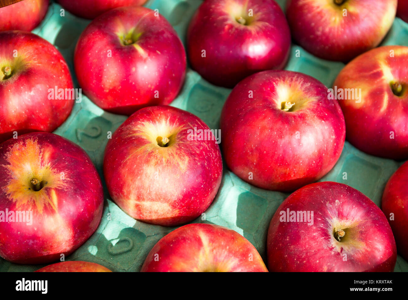Red apple in pack Stock Photo - Alamy