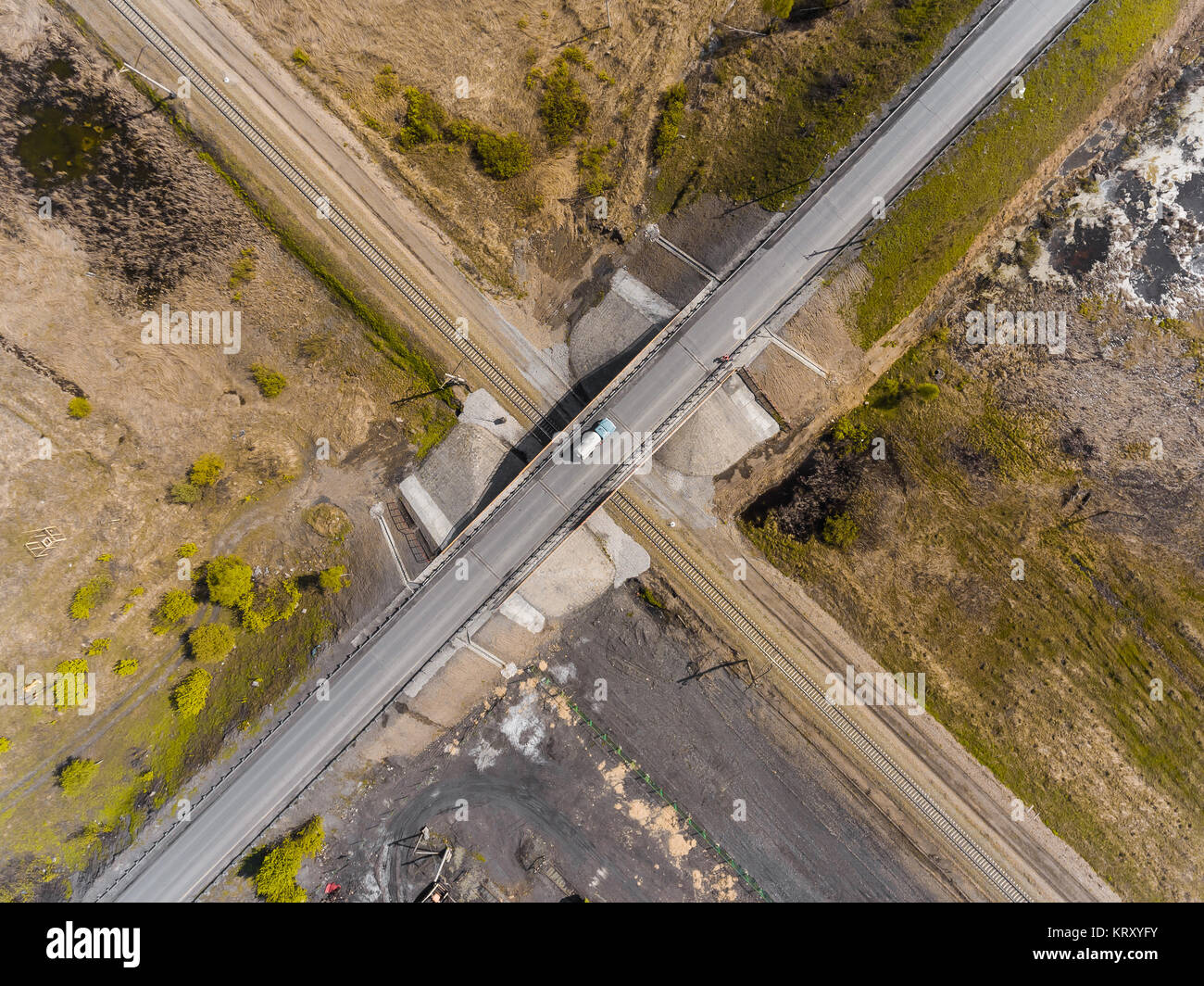 Above rail shot hi-res stock photography and images - Alamy