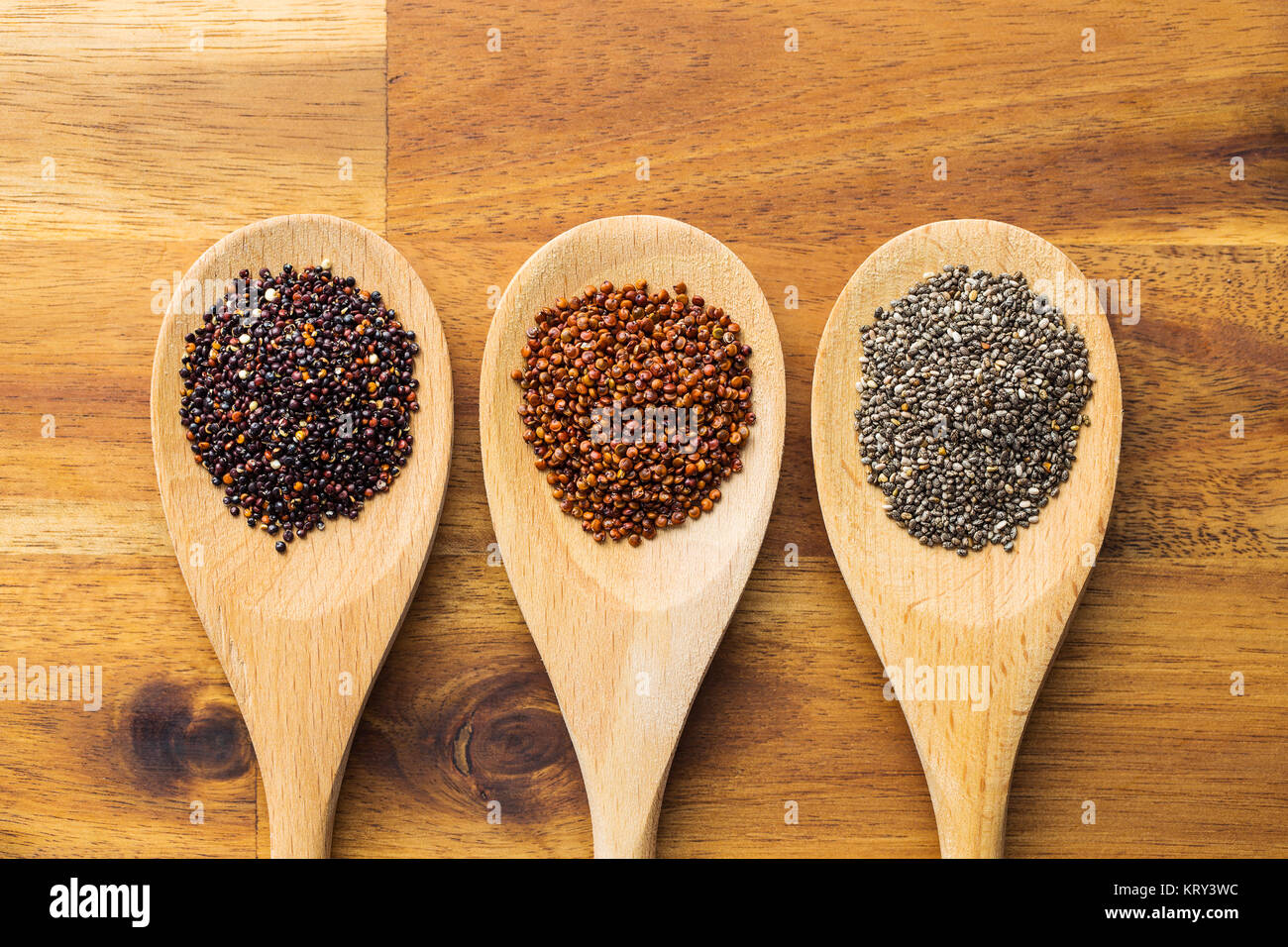 Red and black quinoa and chia seeds Stock Photo - Alamy