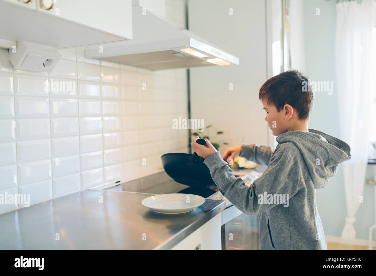 One person boys hi-res stock photography and images - Alamy