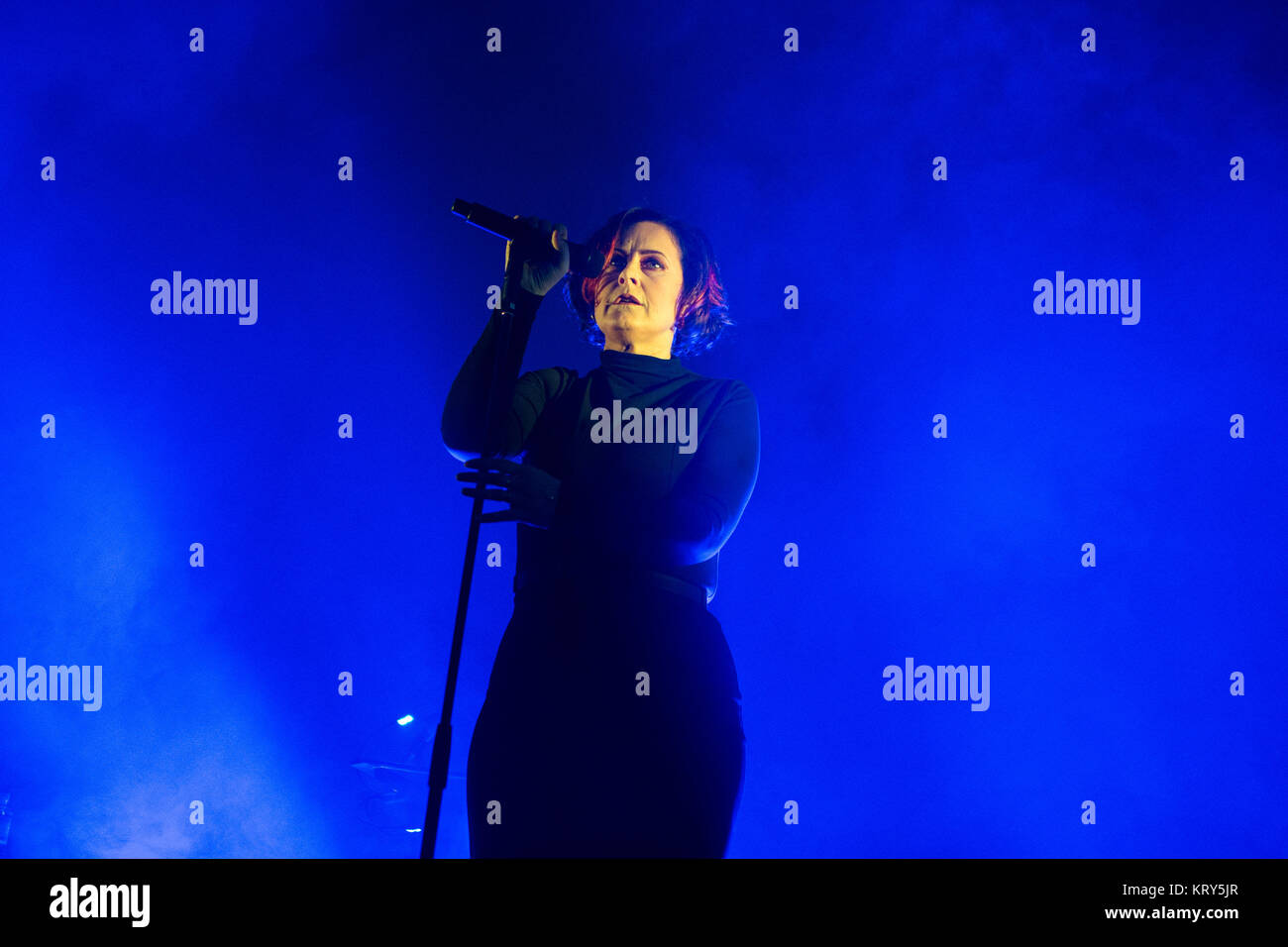 Alison moyet live in concert hi-res stock photography and images - Alamy