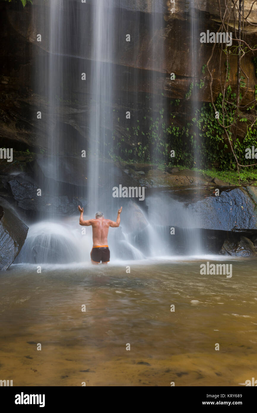 Man Under Waterfall Stock Photos & Man Under Waterfall Stock Images - Alamy