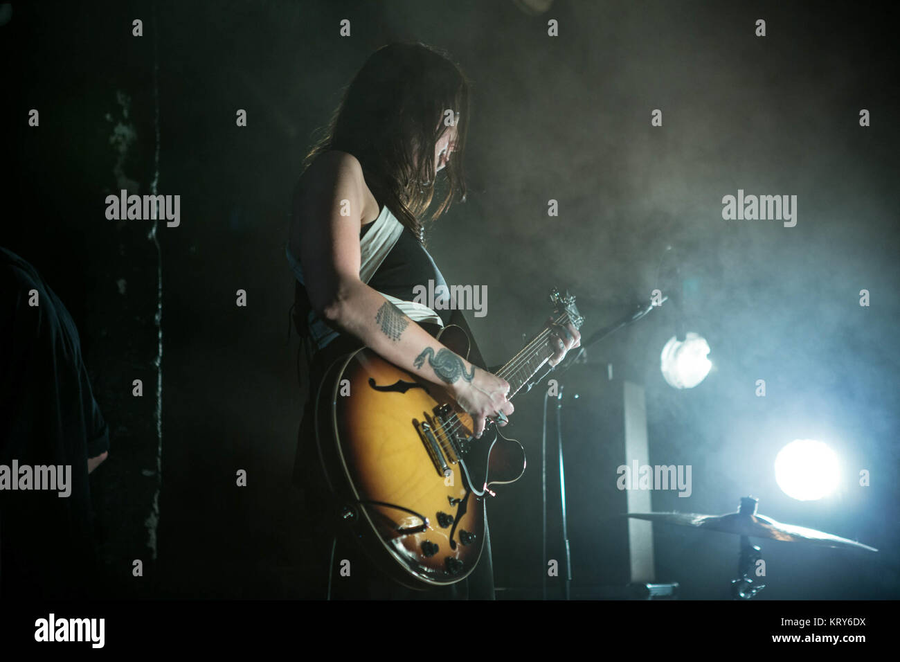 Chelsea wolfe singer hi-res stock photography and images - Alamy