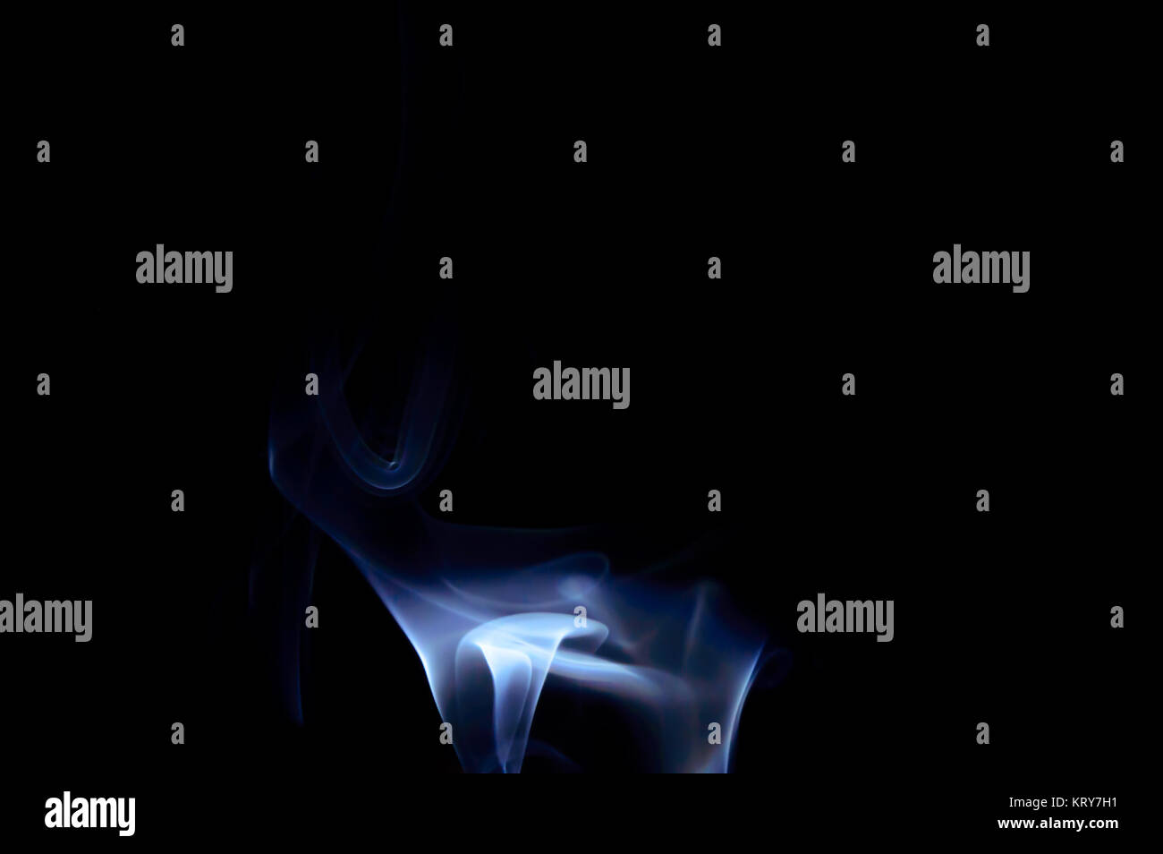 Abstract smoke creature hi-res stock photography and images - Alamy