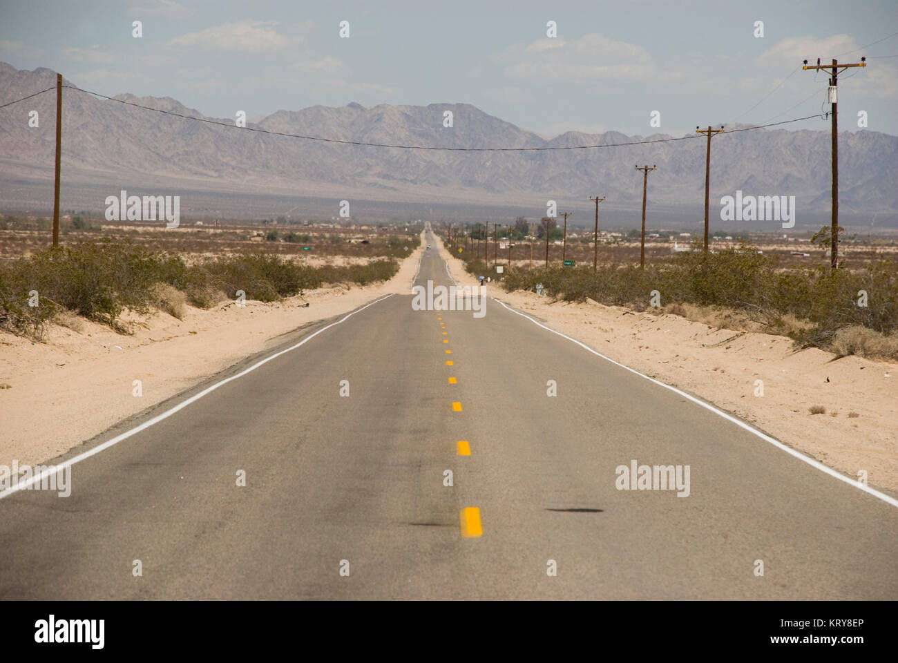 long straight road in desert landscape in california Stock Photo - Alamy
