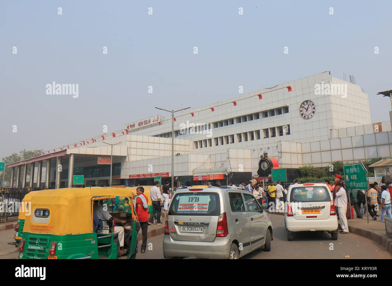 New delhi railway station hi-res stock photography and images - Alamy