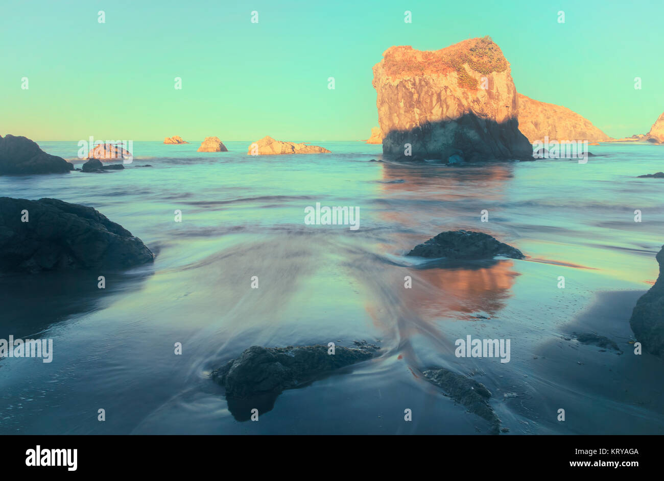 Harris Beach State Beach at sunrise, Oregon, United States. Image ...