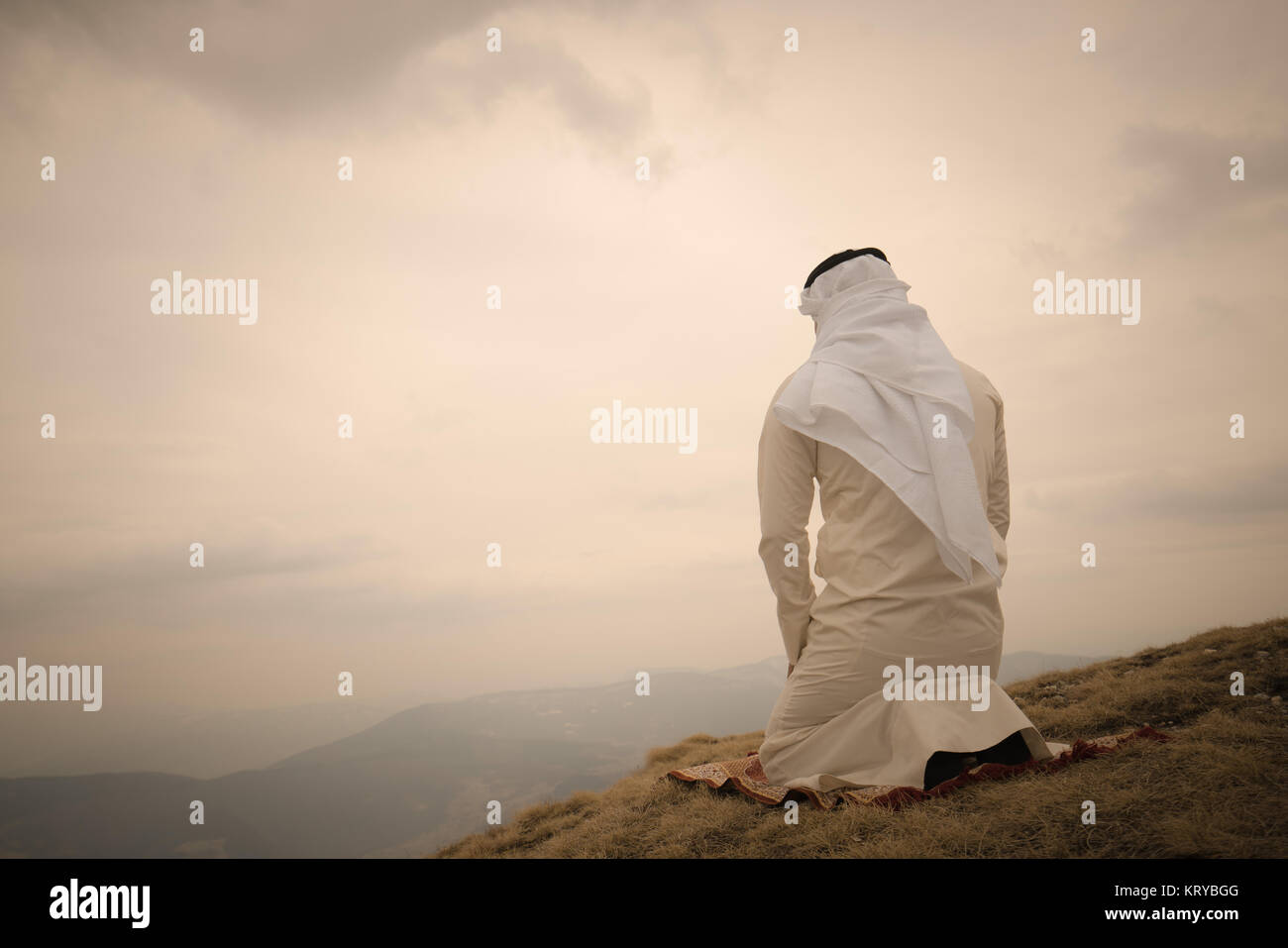 Muslim praying, arab, mosque Stock Photo - Alamy