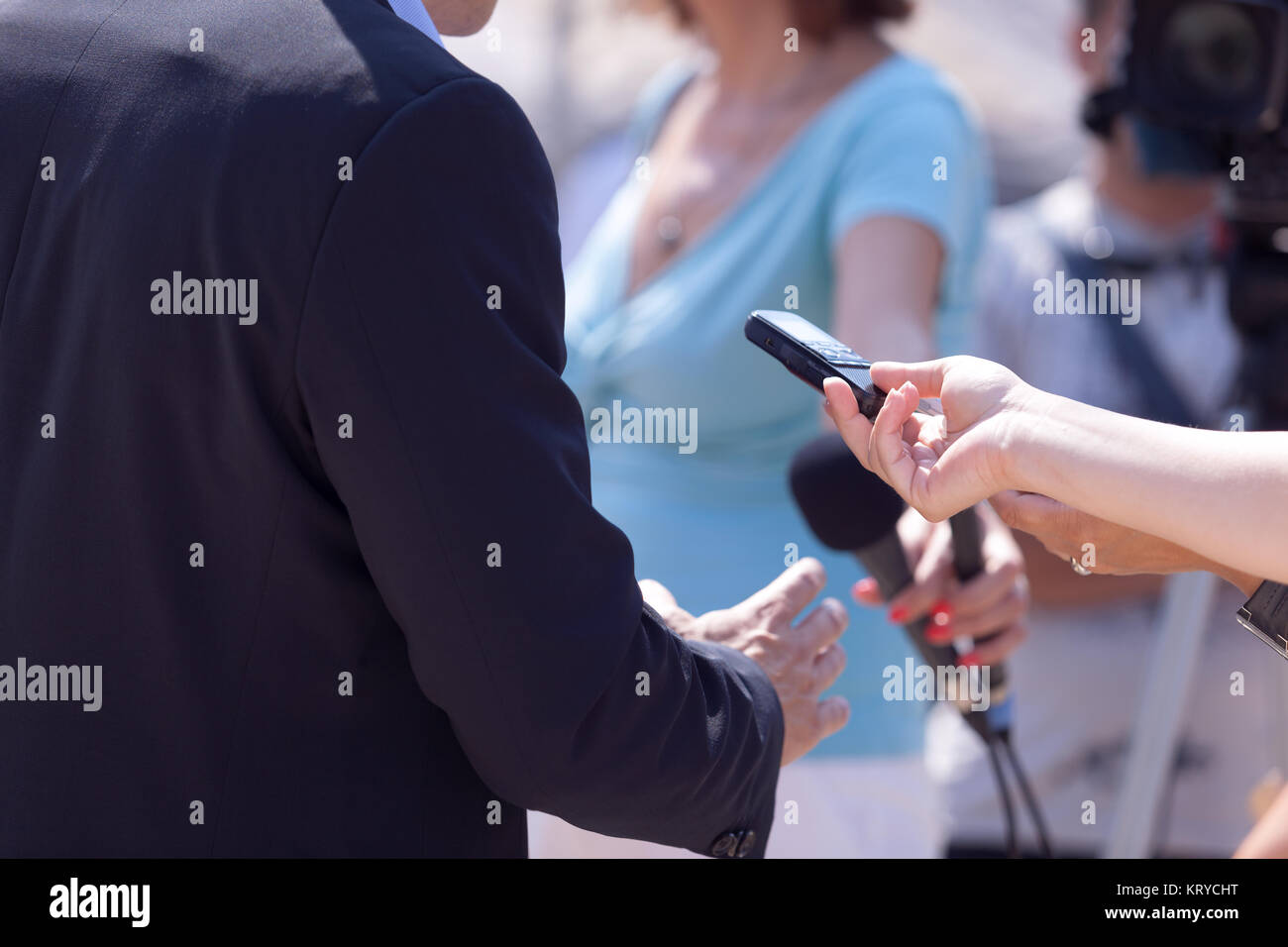 Reporters interview hi-res stock photography and images - Alamy