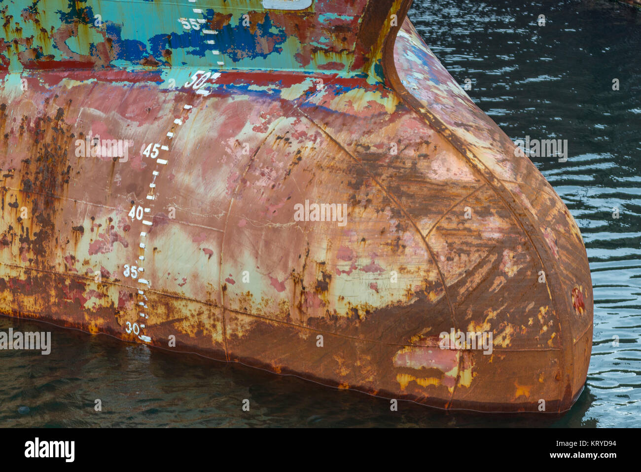 Bug eines Frachtschiffes Stock Photo - Alamy