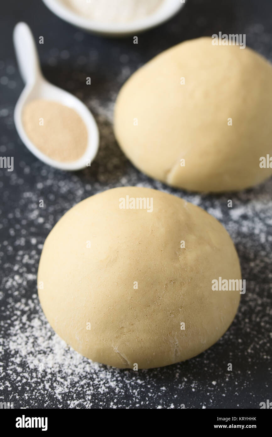 Risen or Proved Yeast Dough Stock Photo - Alamy