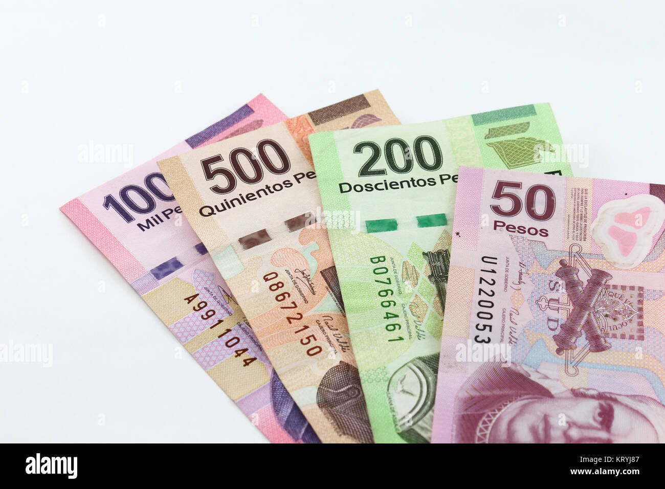 An image showing the 1000, 500, 200 and 50 Mexican currency bills Stock ...