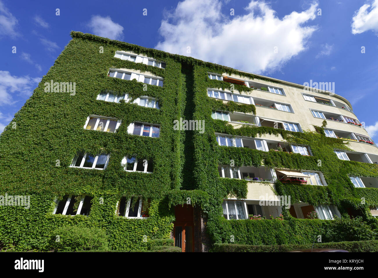 Fassade covers hi-res stock photography and images - Alamy