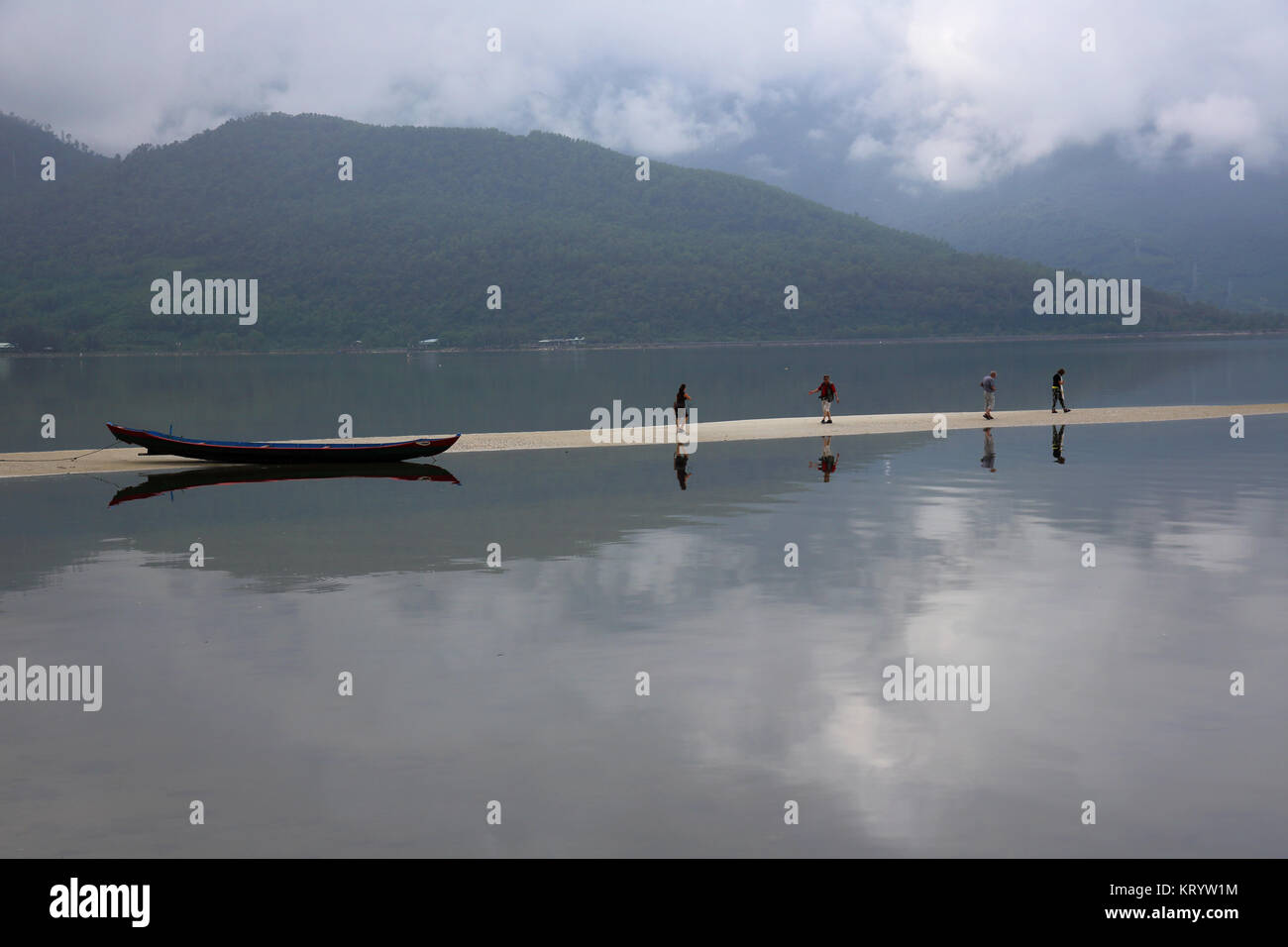 fishing village on lang co lake vietnam Stock Photo - Alamy