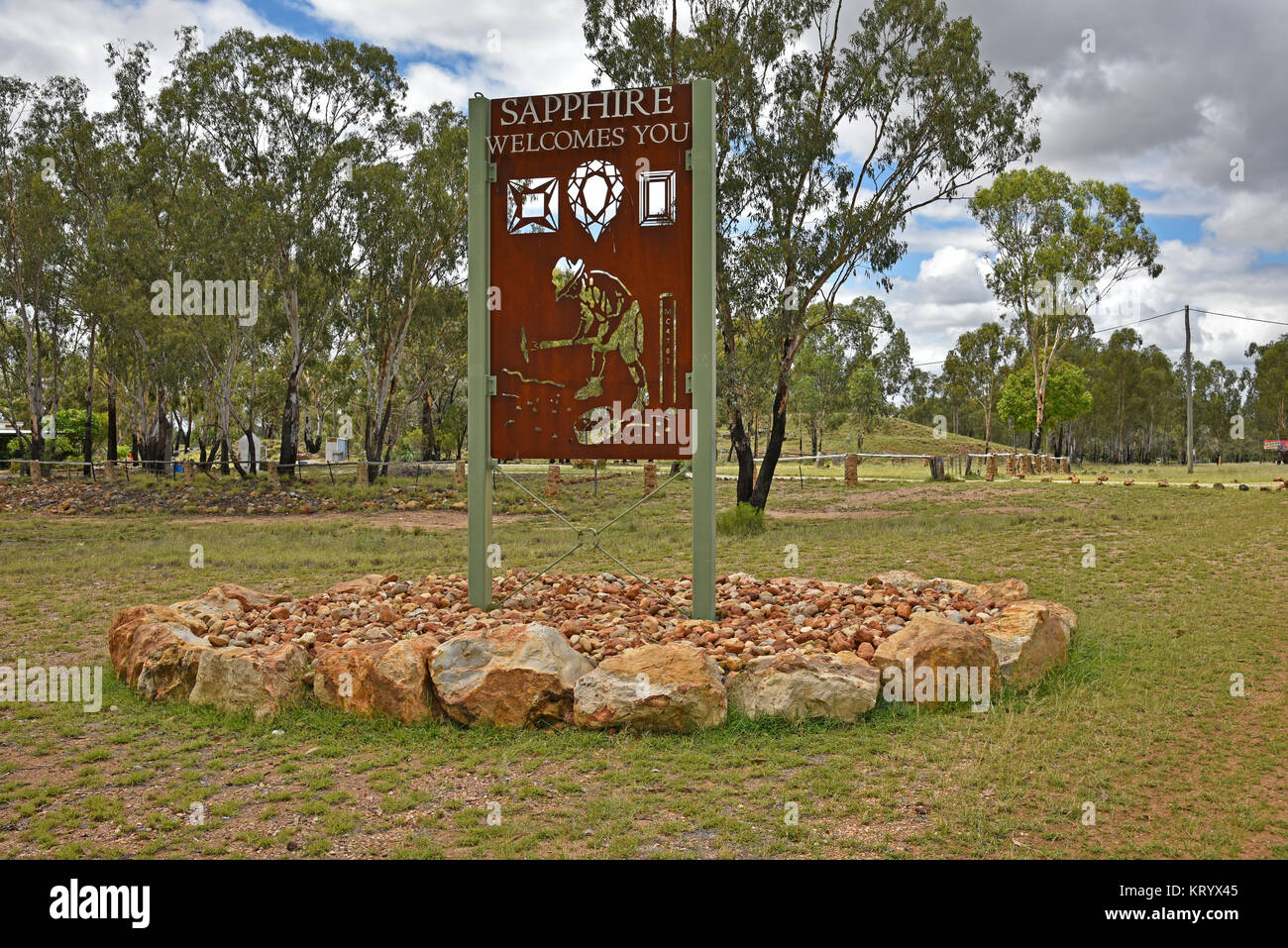 roadside sign at the entrance to Sapphire and the Sapphire gemfields in ...