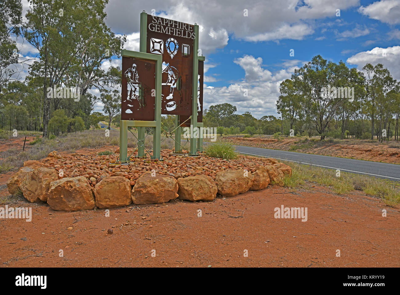 Fossick hi-res stock photography and images - Alamy