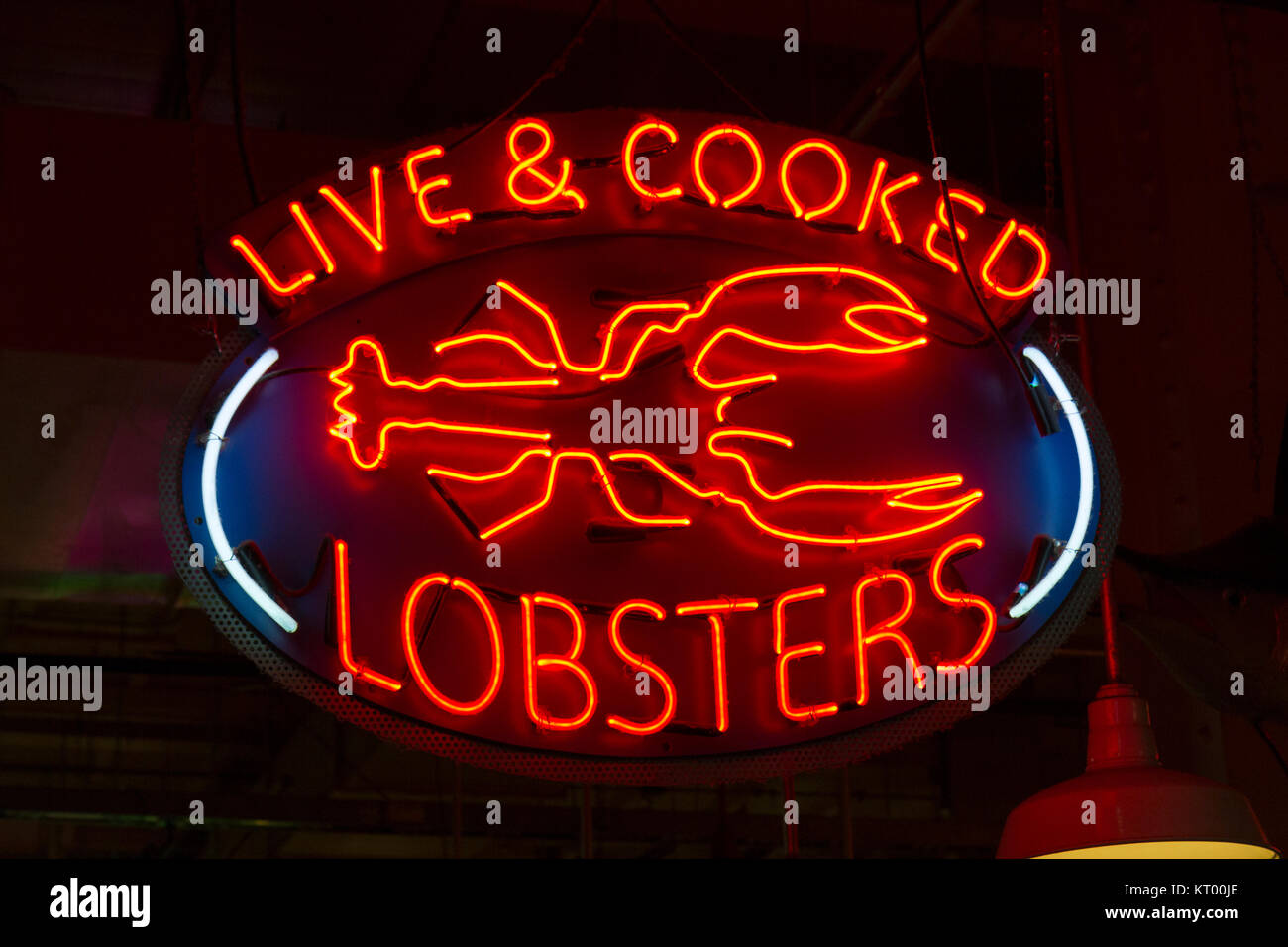 Cooked lobsters hi-res stock photography and images - Alamy