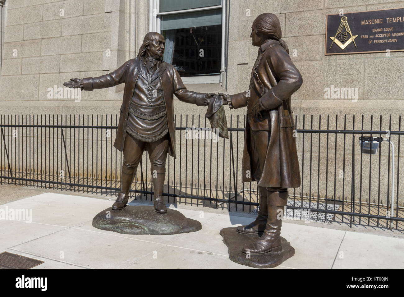 "The Bond" by James West, a statue of Benjamin Franklin and George ...