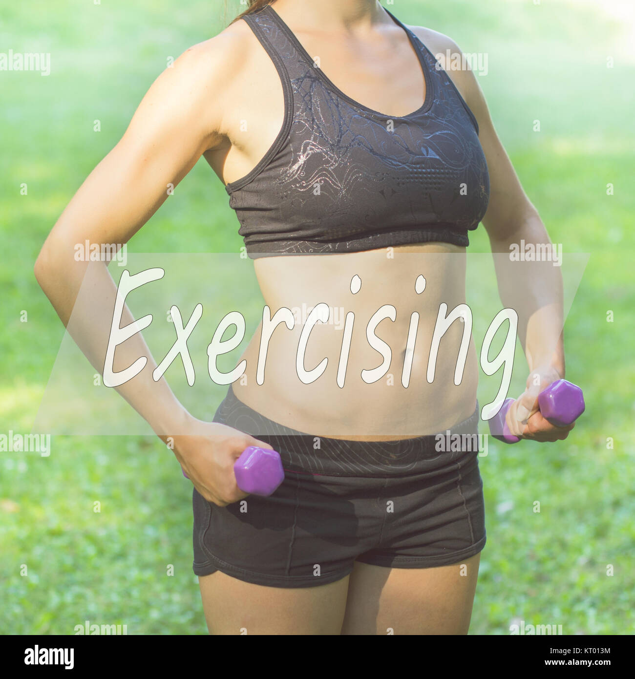 Fitness Muscular Female Body Stock Photo - Alamy