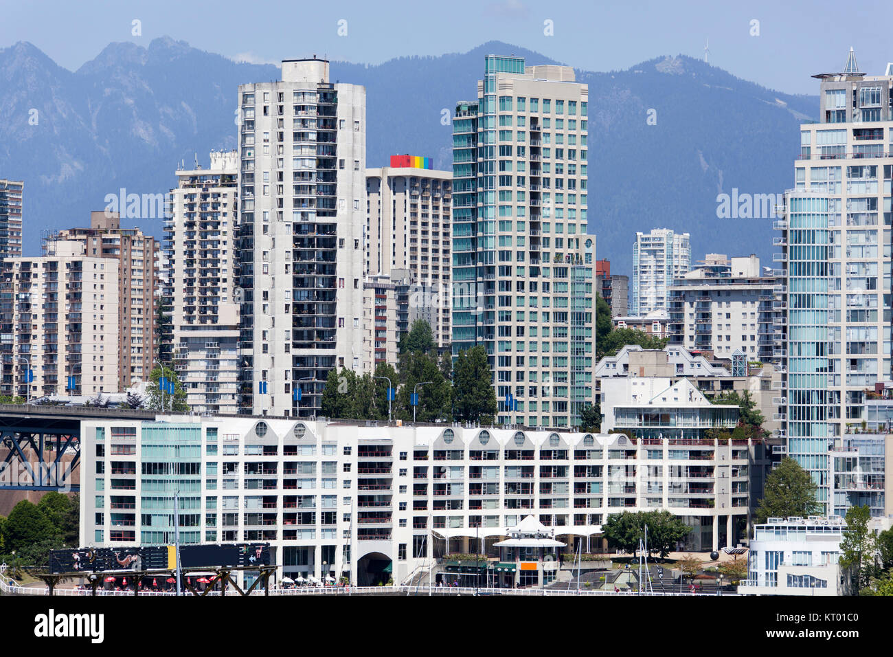 Living In Vancouver Downtown Stock Photo - Alamy