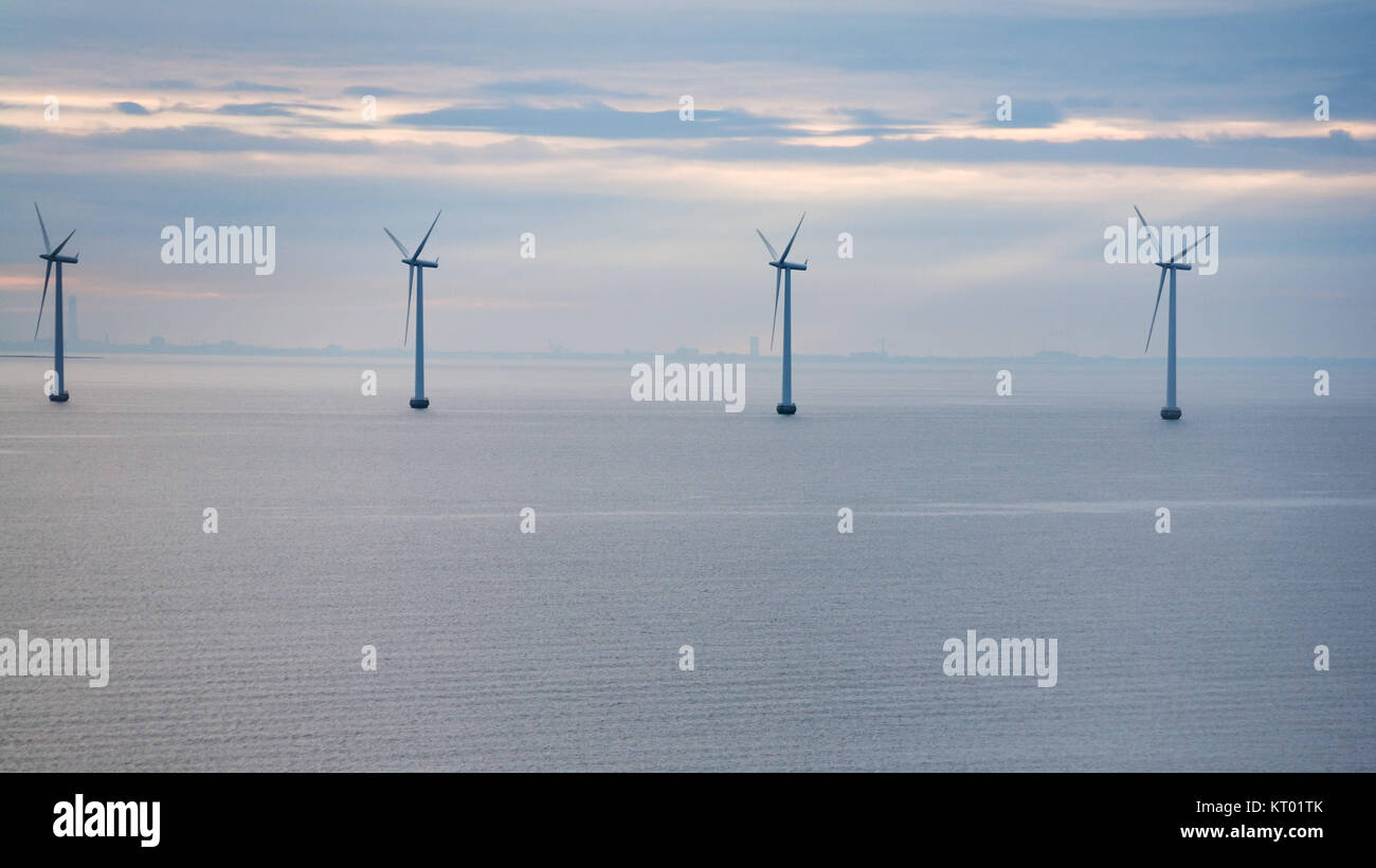 Middelgrunden offshore wind turbine hi-res stock photography and images ...