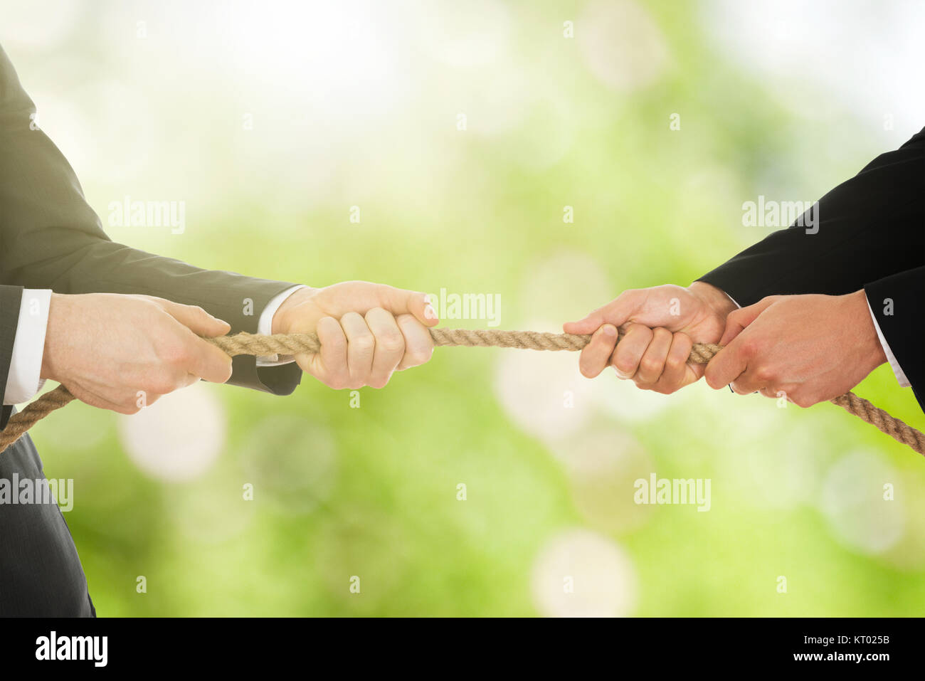 Pull The Rope Game Stock Photos & Pull The Rope Game Stock Images - Alamy