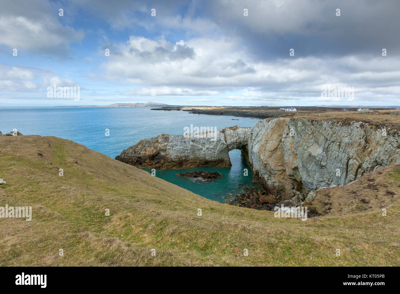 Bwa Gwyn (White Arch), Rhoscolyn, Anglesey, Ynys Mon, North Wales, UK ...