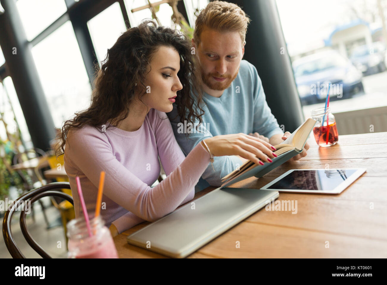 Two students talking together hi-res stock photography and images - Alamy
