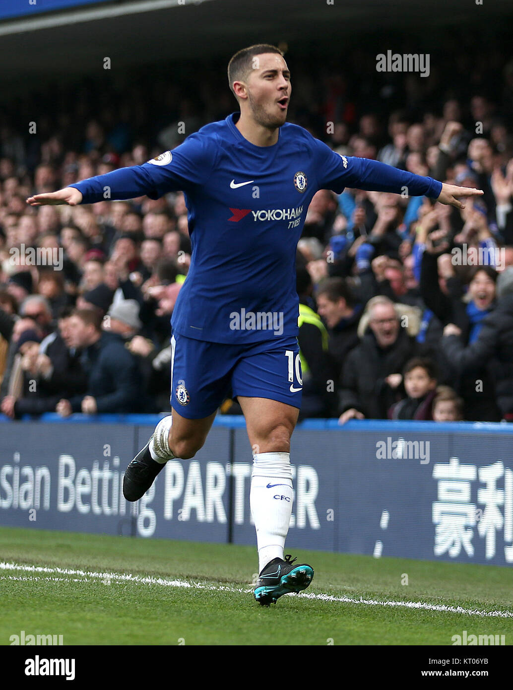 Chelsea's Eden Hazard celebrates scoring his side's first goal of the ...
