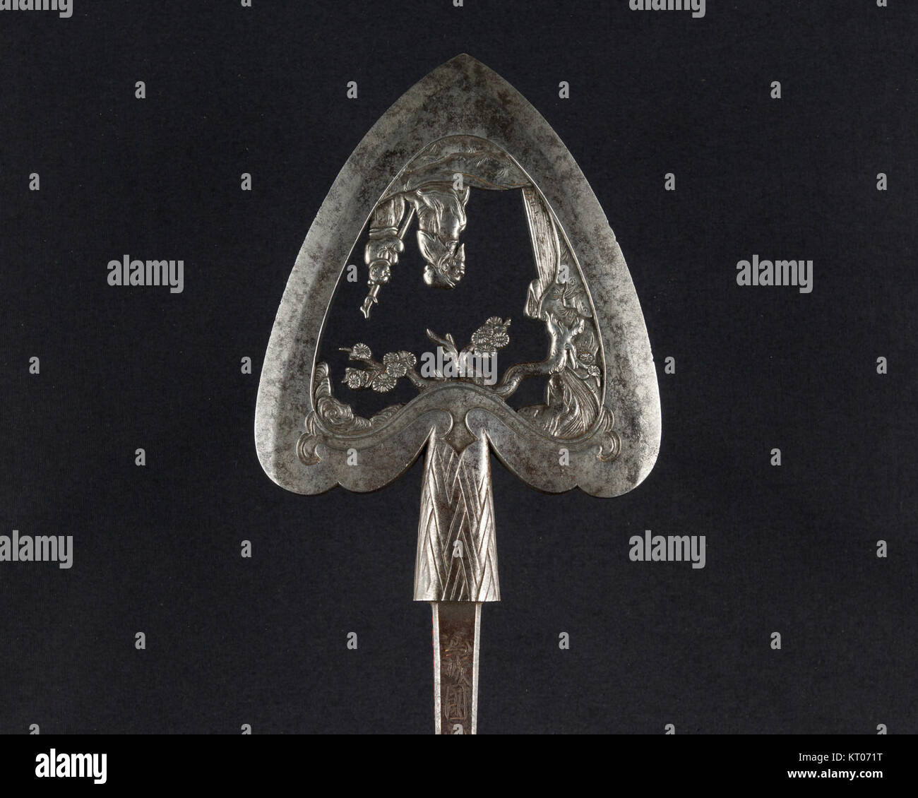 Arrowhead, identified as YanonC493, is an artifact from the ...