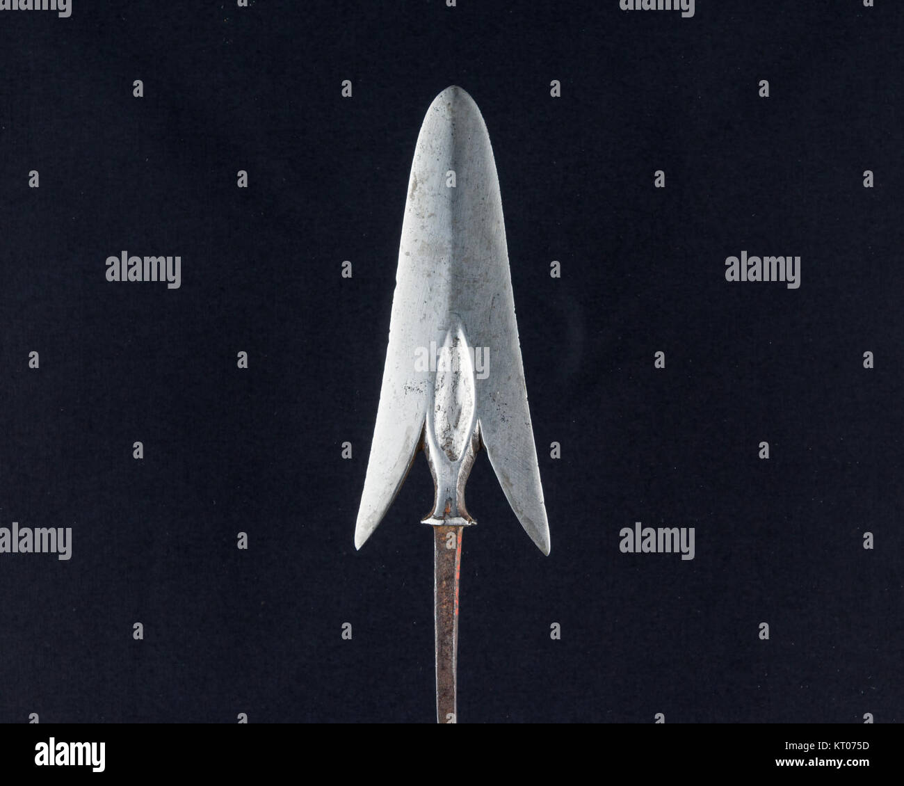 Arrowhead (YanonC493), a cultural artifact from the MET collection ...