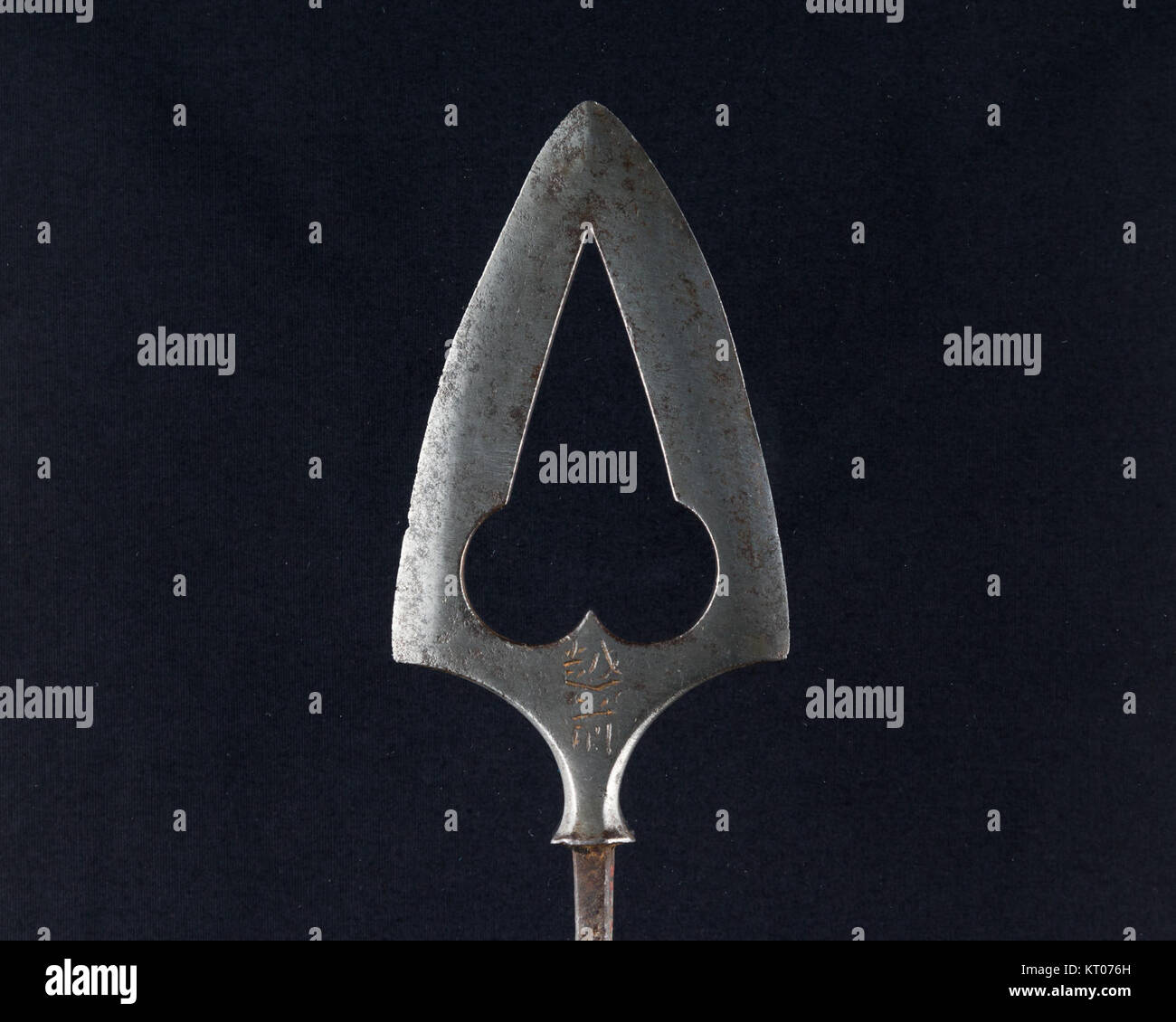 The Arrowhead is an artifact from the MET collection, likely a Native ...