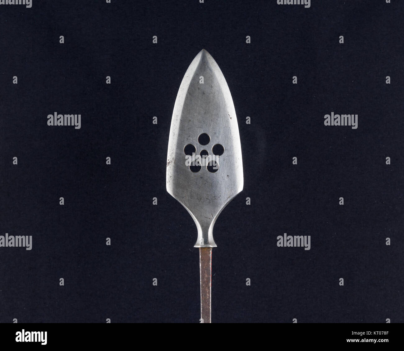 An ancient arrowhead, labeled YanonC493, from the MET collection, which ...