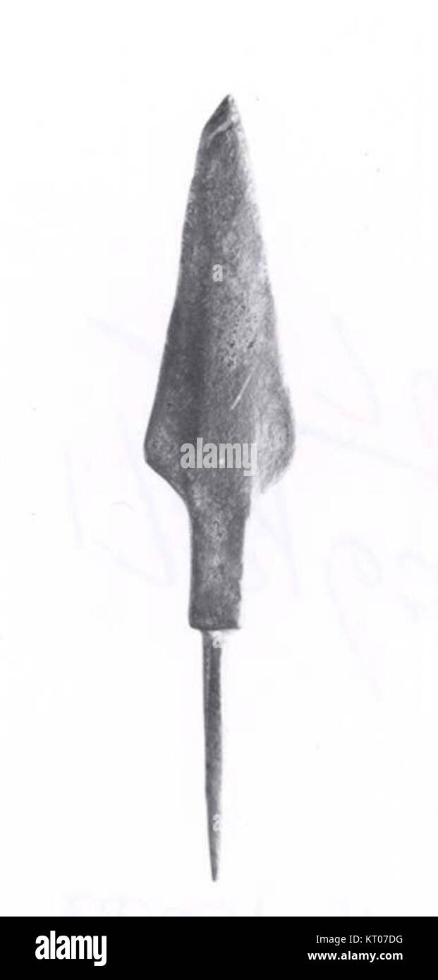 The arrowhead, cataloged as MET ME61 60 19, is an ancient weapon used ...