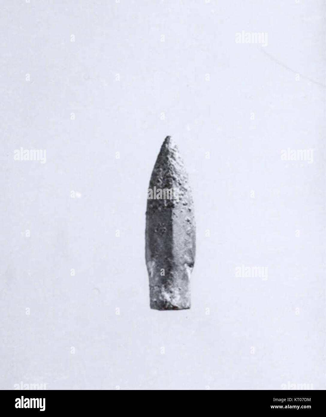 The arrowhead in the Metropolitan Museum of Art is an ancient tool used ...