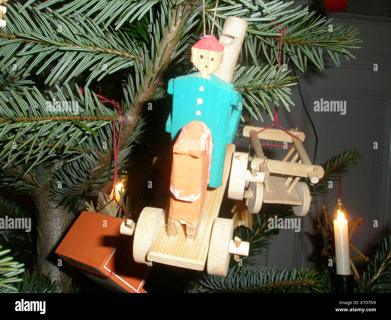 The title refers to an image or object identified as 'Arschpfeifenroessl-frontal,' but further ...