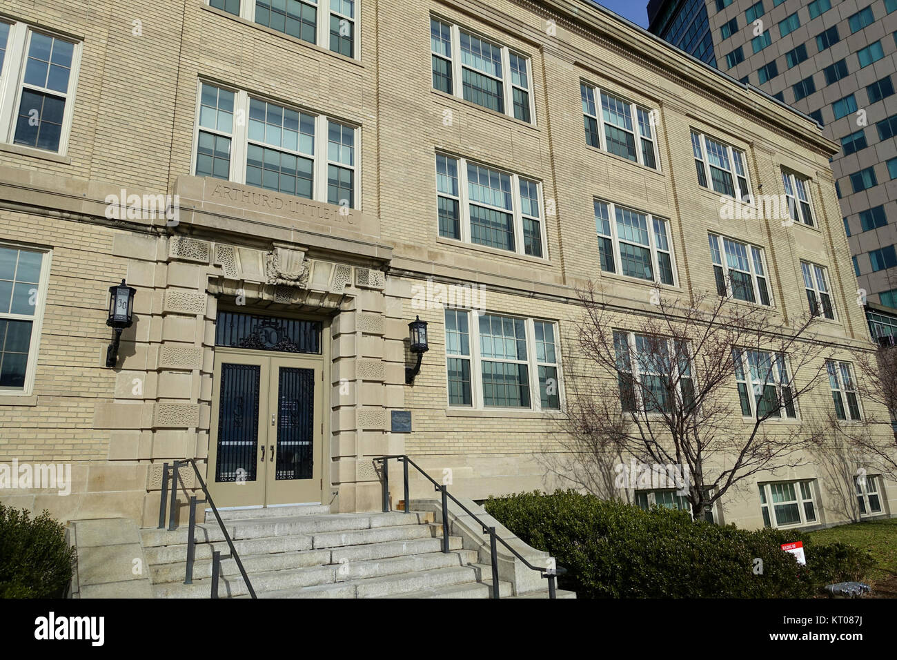 Arthur d little hi-res stock photography and images - Alamy