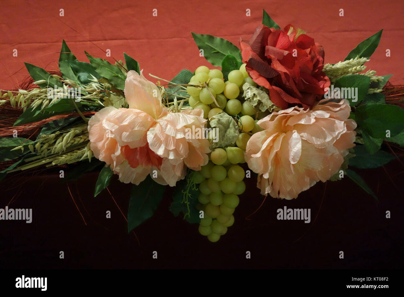 Artificial fruit museum hi-res stock photography and images - Alamy